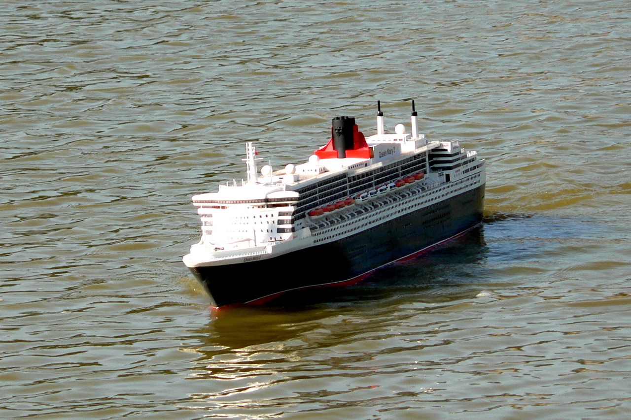 Queen Mary 2 – SRCMYC/SRCMBC