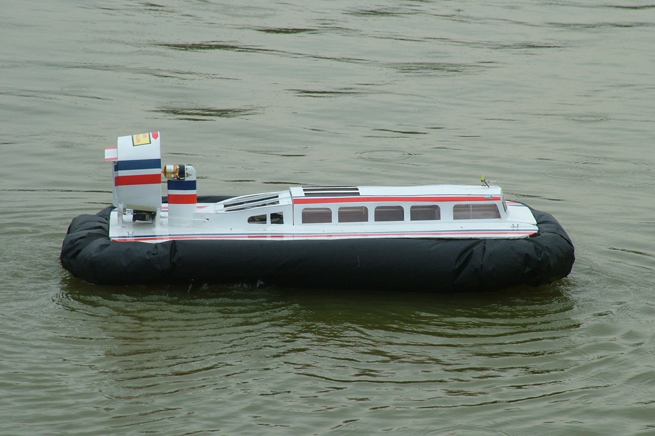 Hovercraft (large) – SRCMYC/SRCMBC