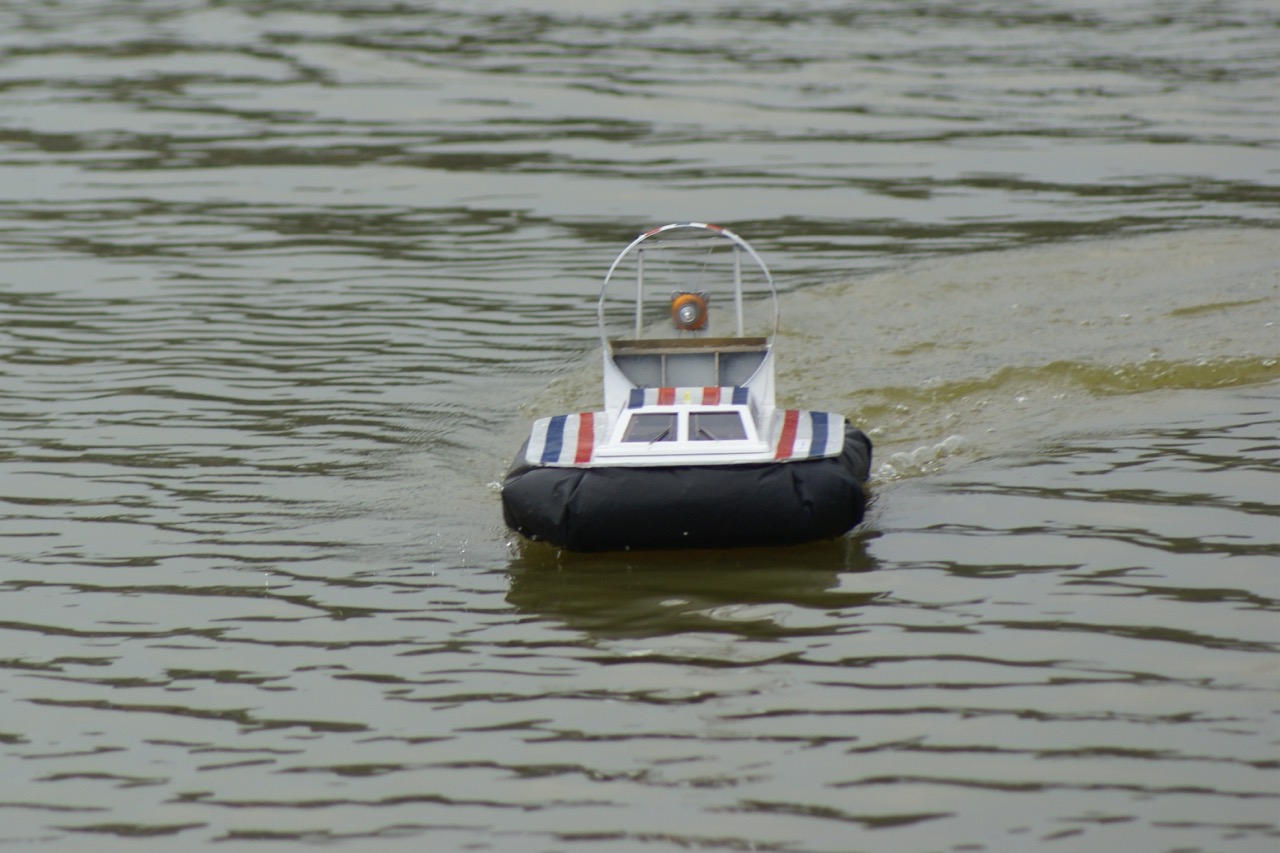 Hovercraft (smaller) – SRCMYC/SRCMBC